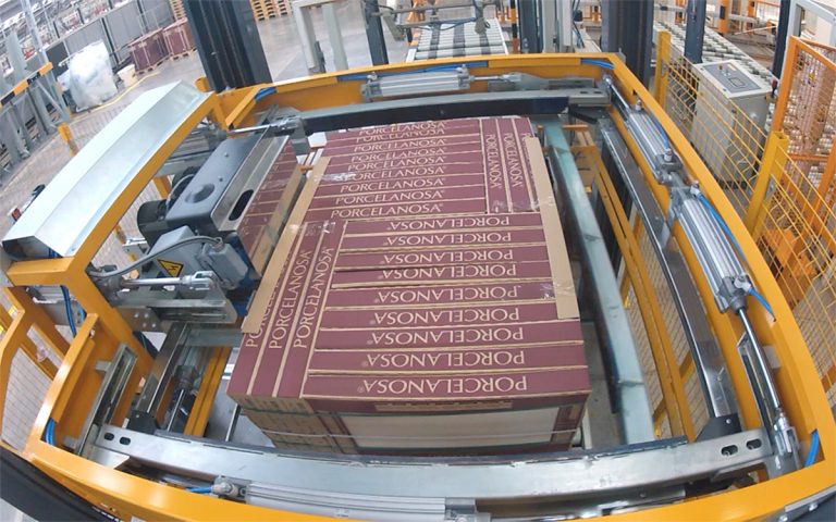 Claves del flejado automático de palets y cajas: mucho más que sujeción