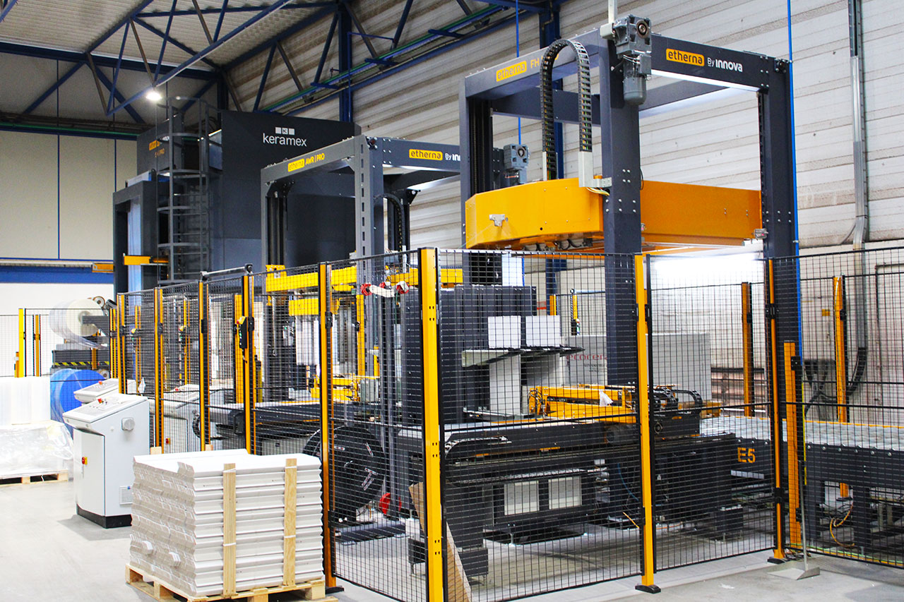 Línea de embalaje de última generación en la planta Geotiles de Grupo ...