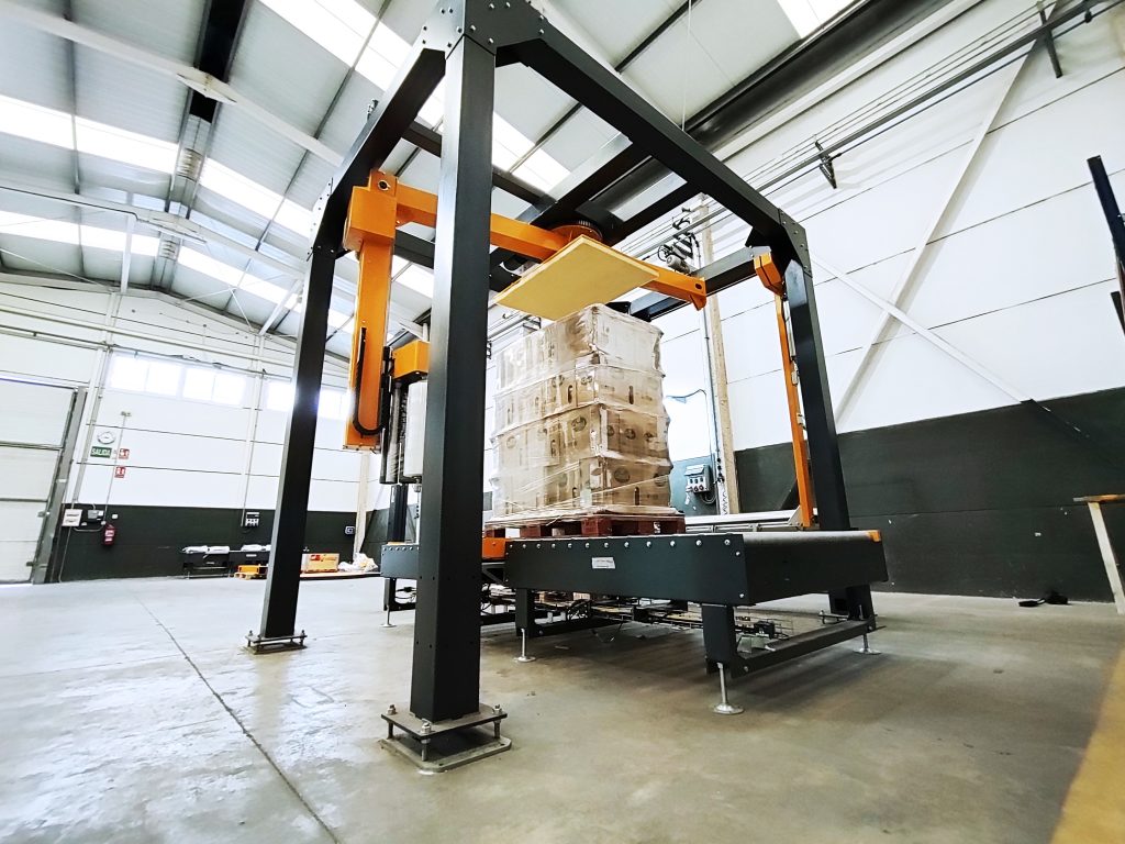 Innova presenta nueva envolvedora de brazo automático AWS Pro